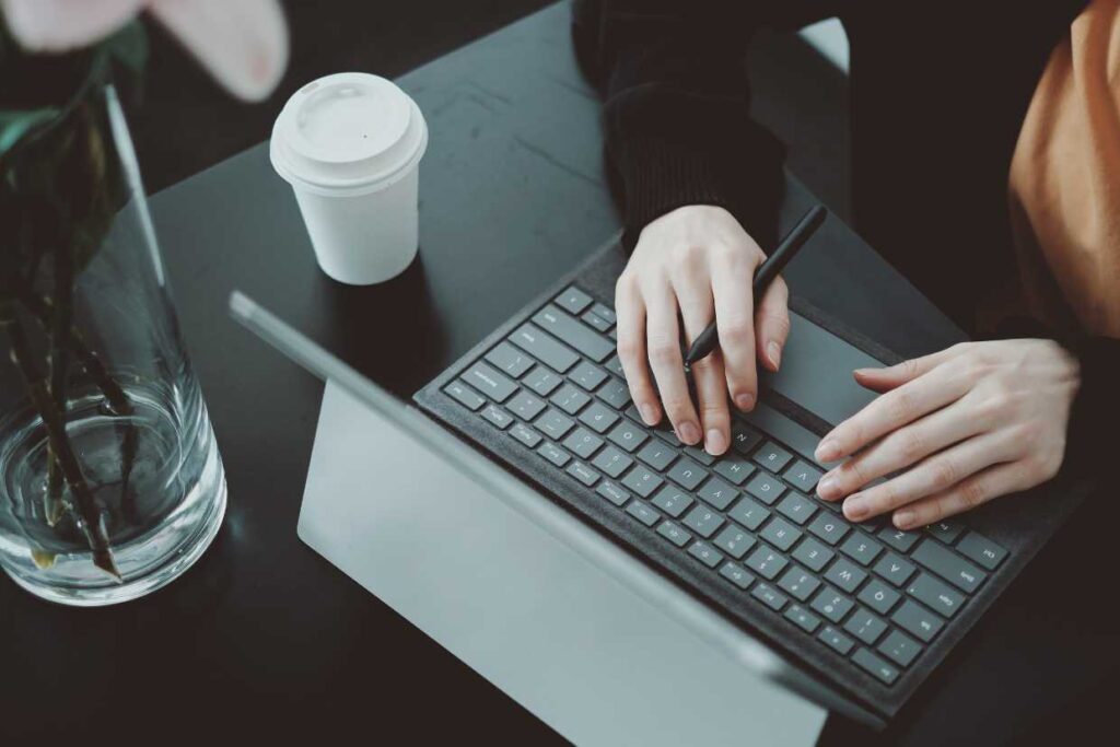 Need a Good Work Laptop? 11 Must-Look Features to Focus On